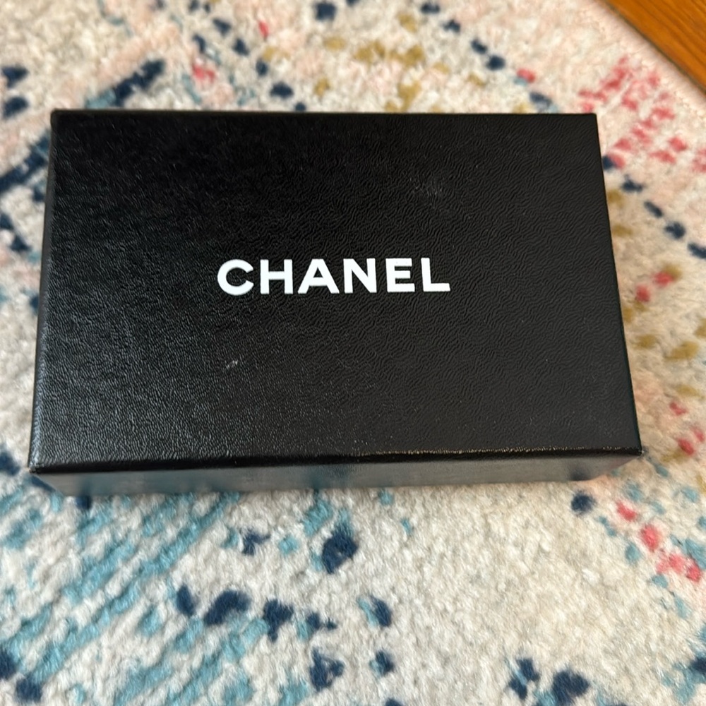 Small Chanel Box With Ribbon - Gem